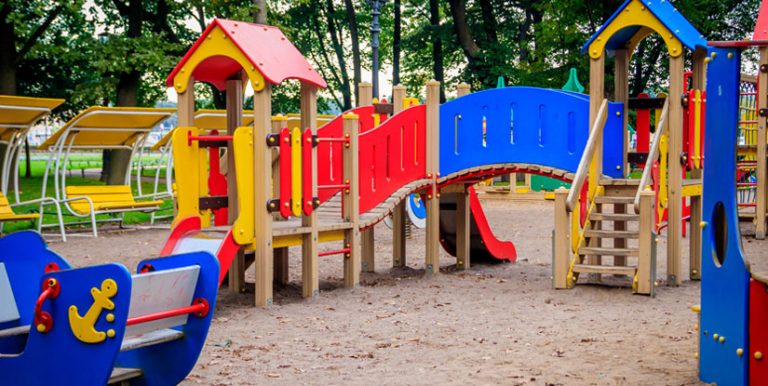 Les bienfaits d’une aire de jeux extérieurs pour enfants